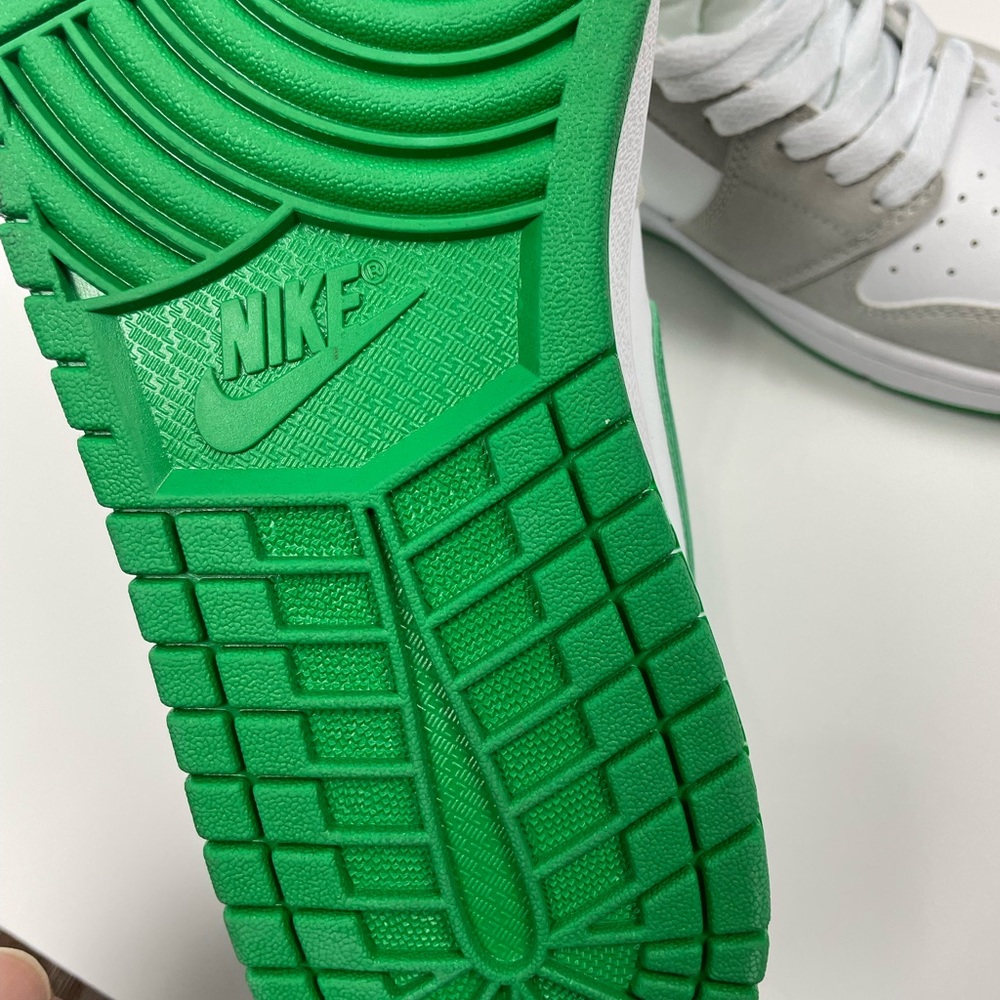 Air Jordan 1’s High Top Green And Grey Size 10 - Gem